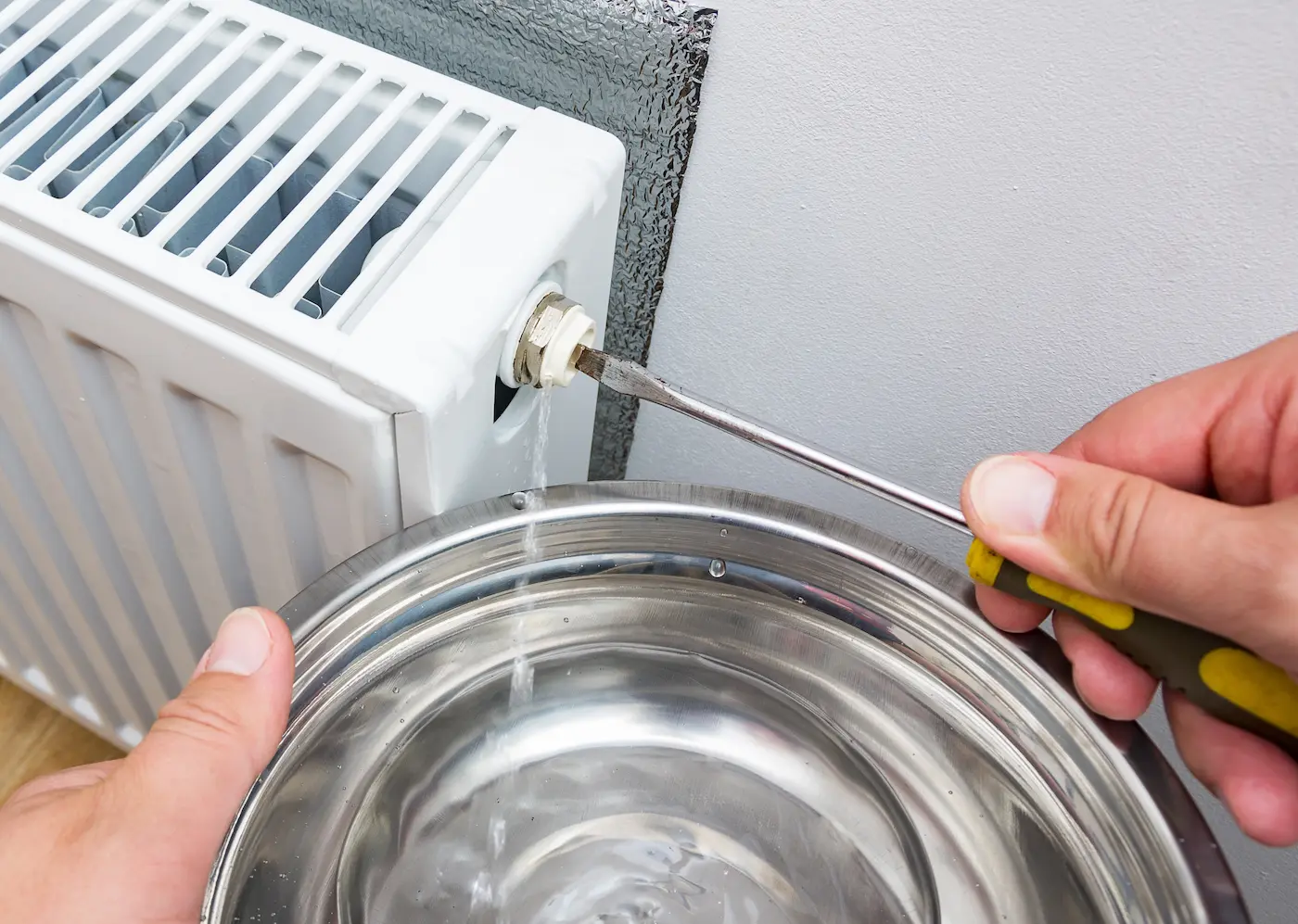 Jak odvzdušnit topení a ušetřit na energiích - Inspiri.cz